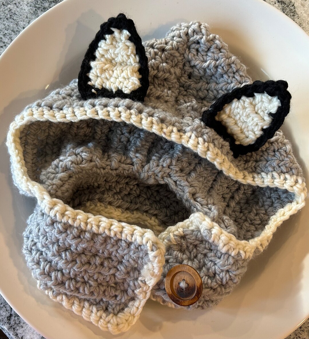 Crochet Wolf Hooded Cowel, Child Wolf Hat - Etsy Canada