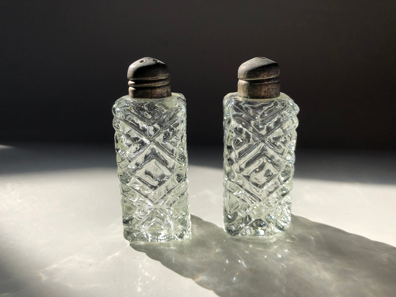 Vintage Crystal Cut Glass Salt Pepper Shakers Criss Cross Pattern Metal ...