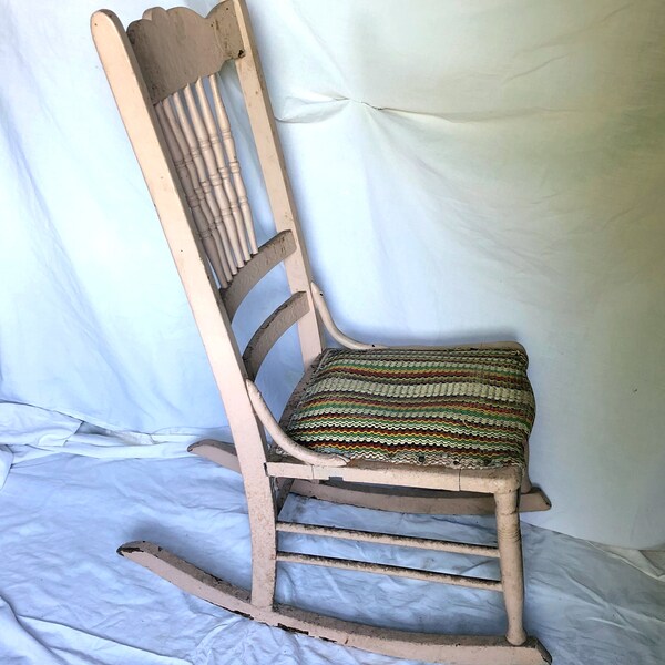Antique Rocking Chair - Etsy