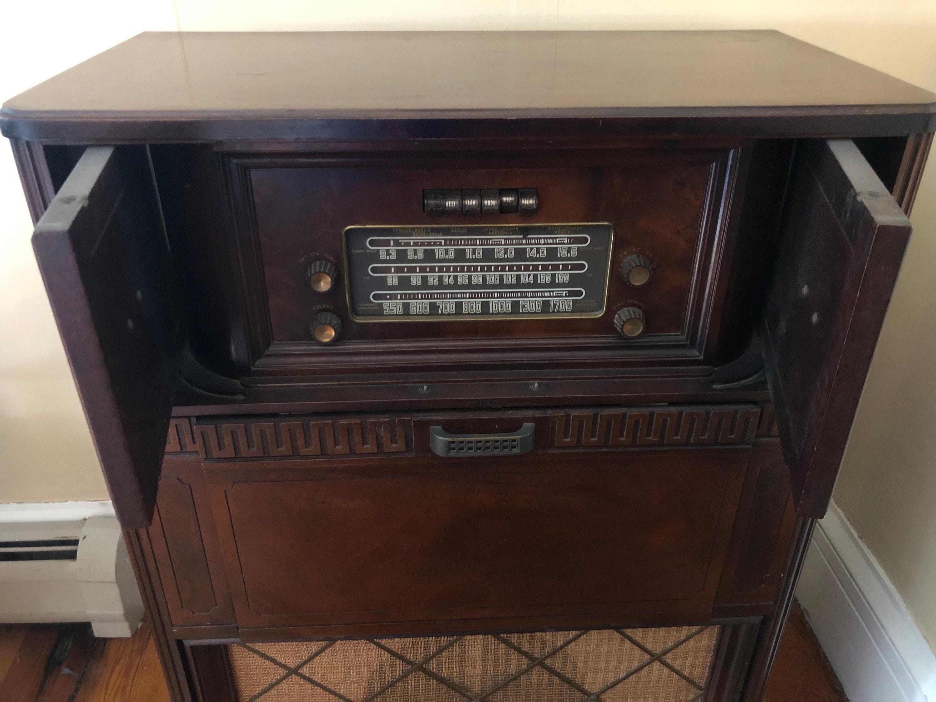 Vintage Philco Radio 1948 Model 1266 Phonograph AM/FM Radio Cabinet ...