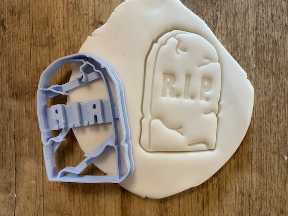 RIP Gravestone Biscuit/ Cookie Cutter Halloween Spooky | Etsy
