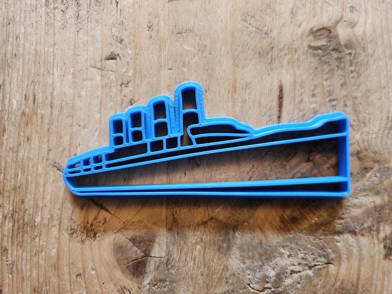 RMS Titanic Cruise Ship Boat Cookie/ Biscuit Cutter, Baking Accessories ...