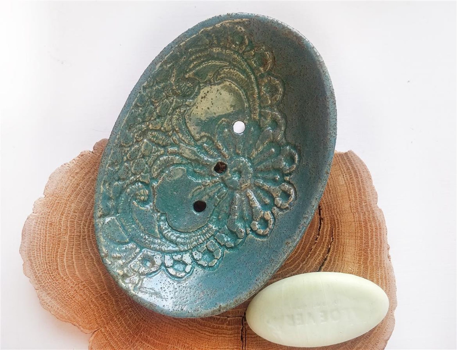 Multicolor Oval Ceramic Soap Dish With Lace, for Bathroom Decor ...