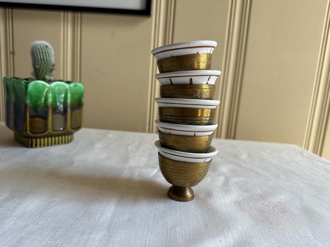 5 Middle Eastern Coffee Cups Hand Painted Porcelain With Footed Brass ...