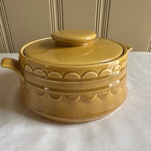 Coventry Castilian Gold Yellow Round Covered Vegetable Casserole Dish ...