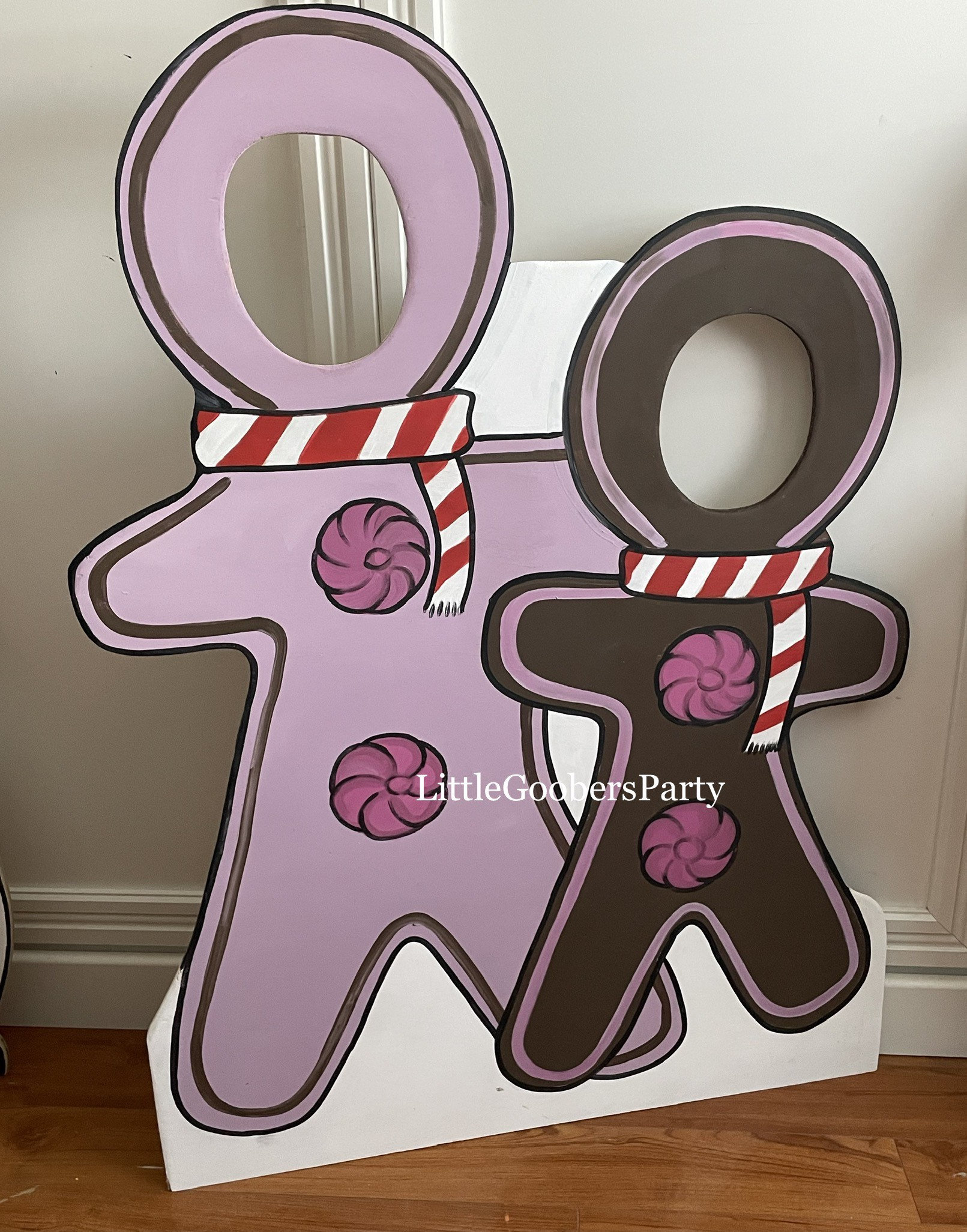 Gingerbread Buddies Photo Booth Prop, Face in Hole Photo Op Stand-in ...