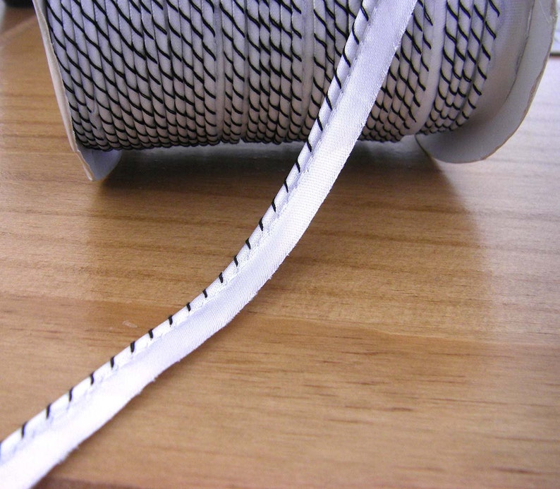 Two-color Piping Cord 3mm Flanged Fabric Piping Stiching on Sateen 3 ...