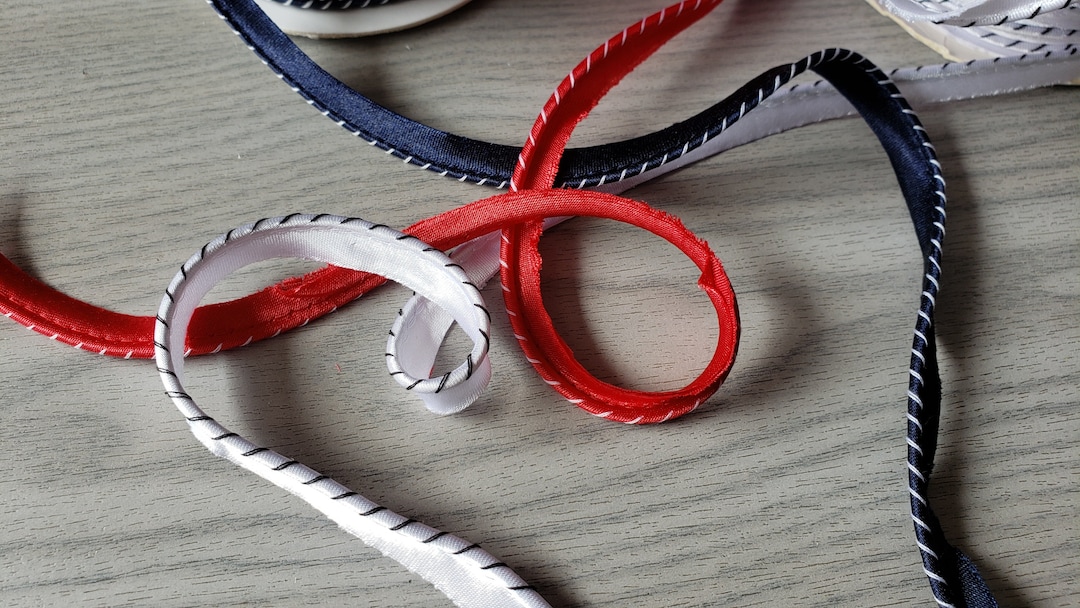 Two-color Piping Cord 3mm Flanged Fabric Piping Stiching on Sateen 3 ...