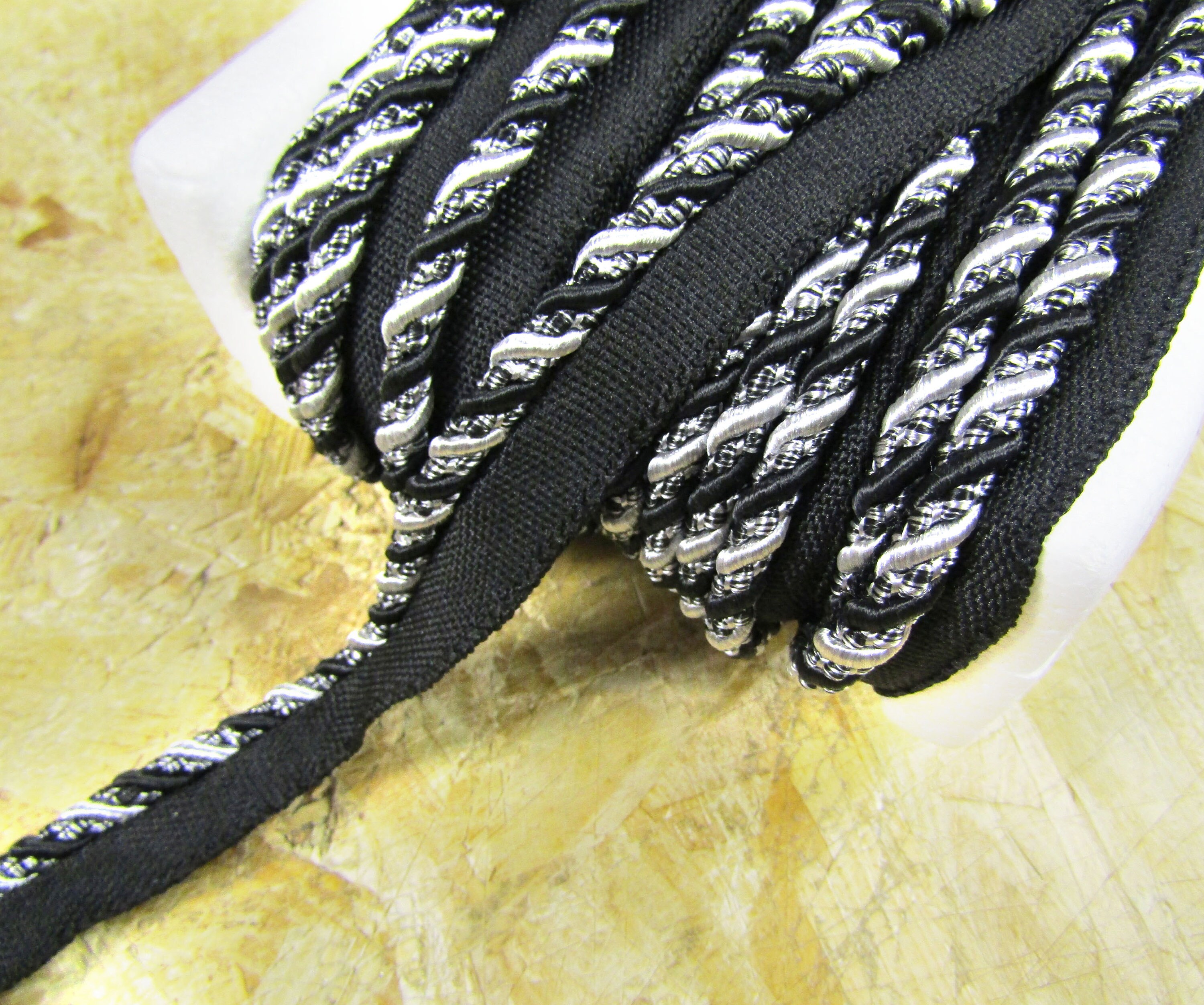 7mm Multicolor Flanged Piping Cord Color Range Lip Cord Upholstery ...