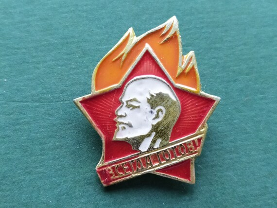 Soviet vintage badge Pioneer pin Ussr pins badge Collectible pin ...