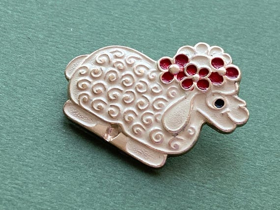RARE Lamb Pin. Vintage collectible badge, USSR А8 - Gem
