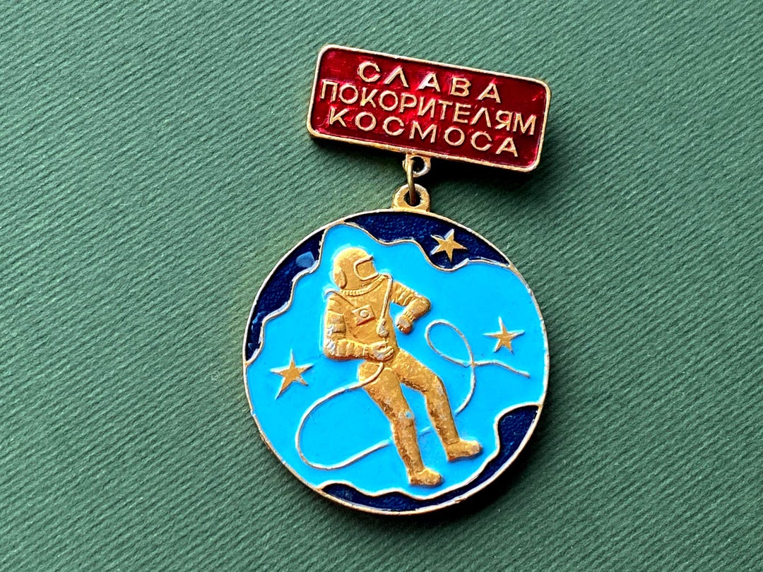 Glory to Conquerors of Space Badge, Cosmonaut/collectible Badge / Made ...