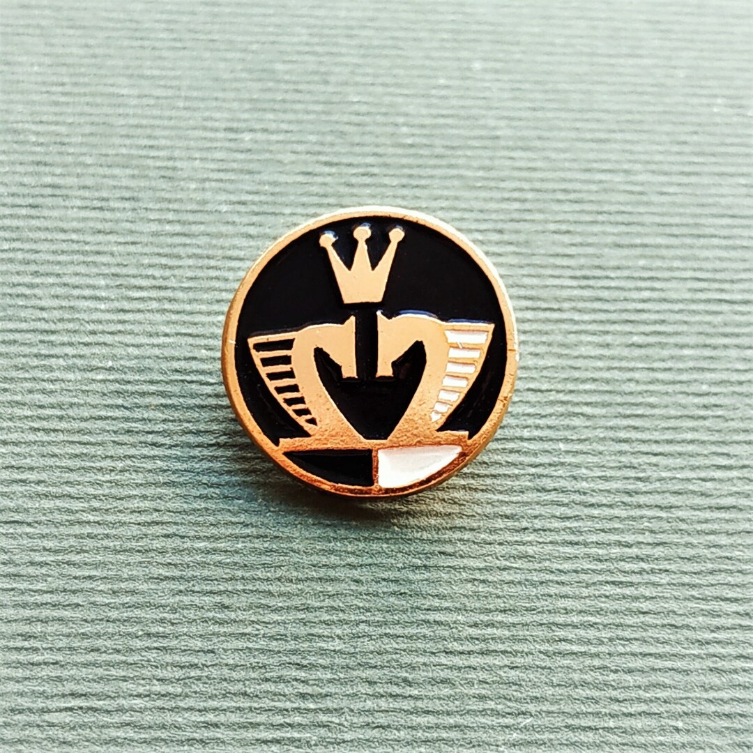 Chess Pin. Sport Collectible. Vintage Collectible Badge, Soviet Pin - Etsy