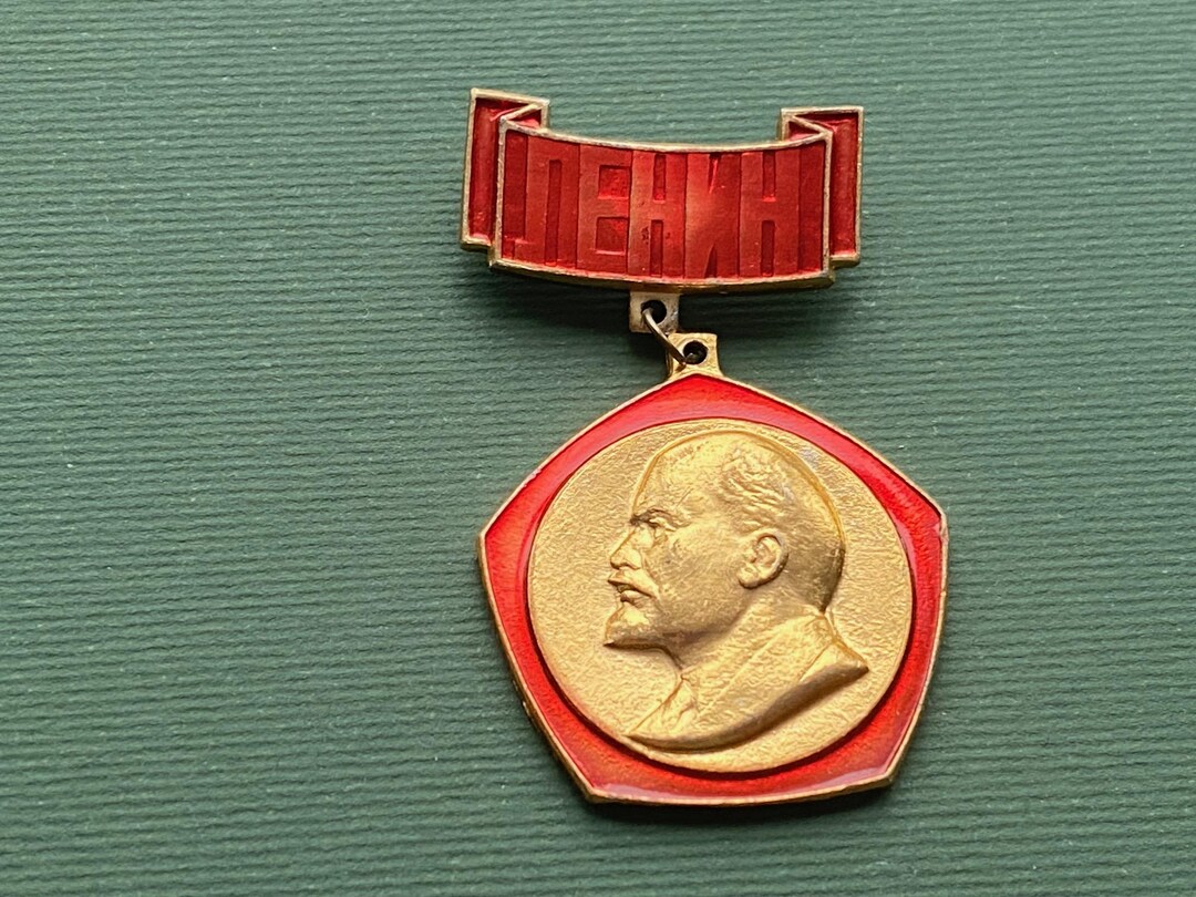 Lenin Pin. Vintage Collectible Badge, Pin, Soviet Union, Made in USSR ...