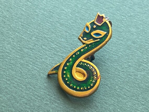 RARE Snake Pin . Vintage collectible badge, USSR A7 - Gem