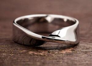 Mobius Ring - Etsy