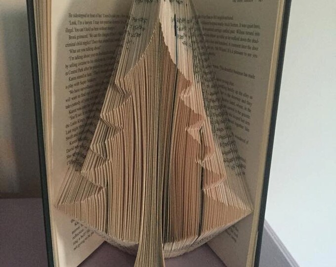 Book Folding Pattern for a Large Christmas Tree Pine Tree free Tutorial ...