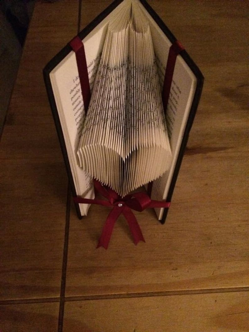 Beginners Book Folding Pattern for a Heart + FREE TUTORIAL - Etsy Canada