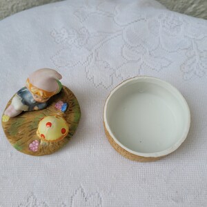 HOMCO Pixie Elf Gnome and Mushroom Trinket Box With Lid, Bisque Round ...