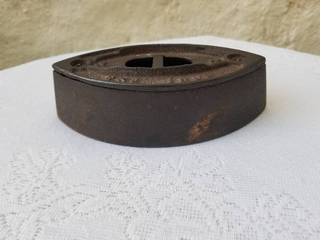 Antique Mrs Potts Sad Iron, Cast Iron Iron, Number 2, Old Iron ...