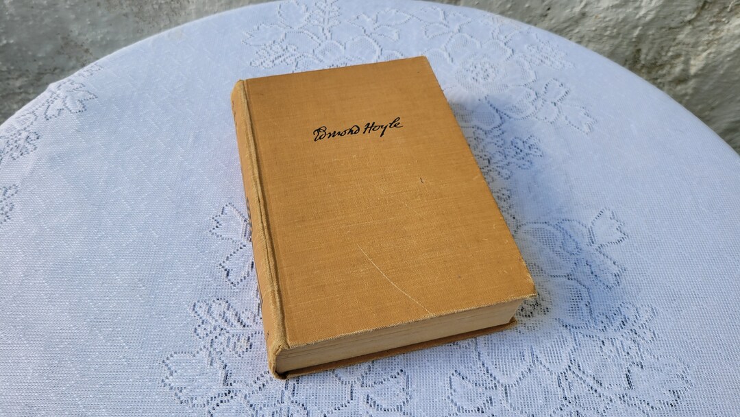 Hoyle's Complete and Authoritative Book of Games, by Edmond Hoyle ...