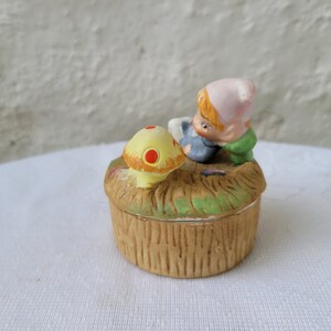 HOMCO Pixie Elf Gnome and Mushroom Trinket Box With Lid, Bisque Round ...