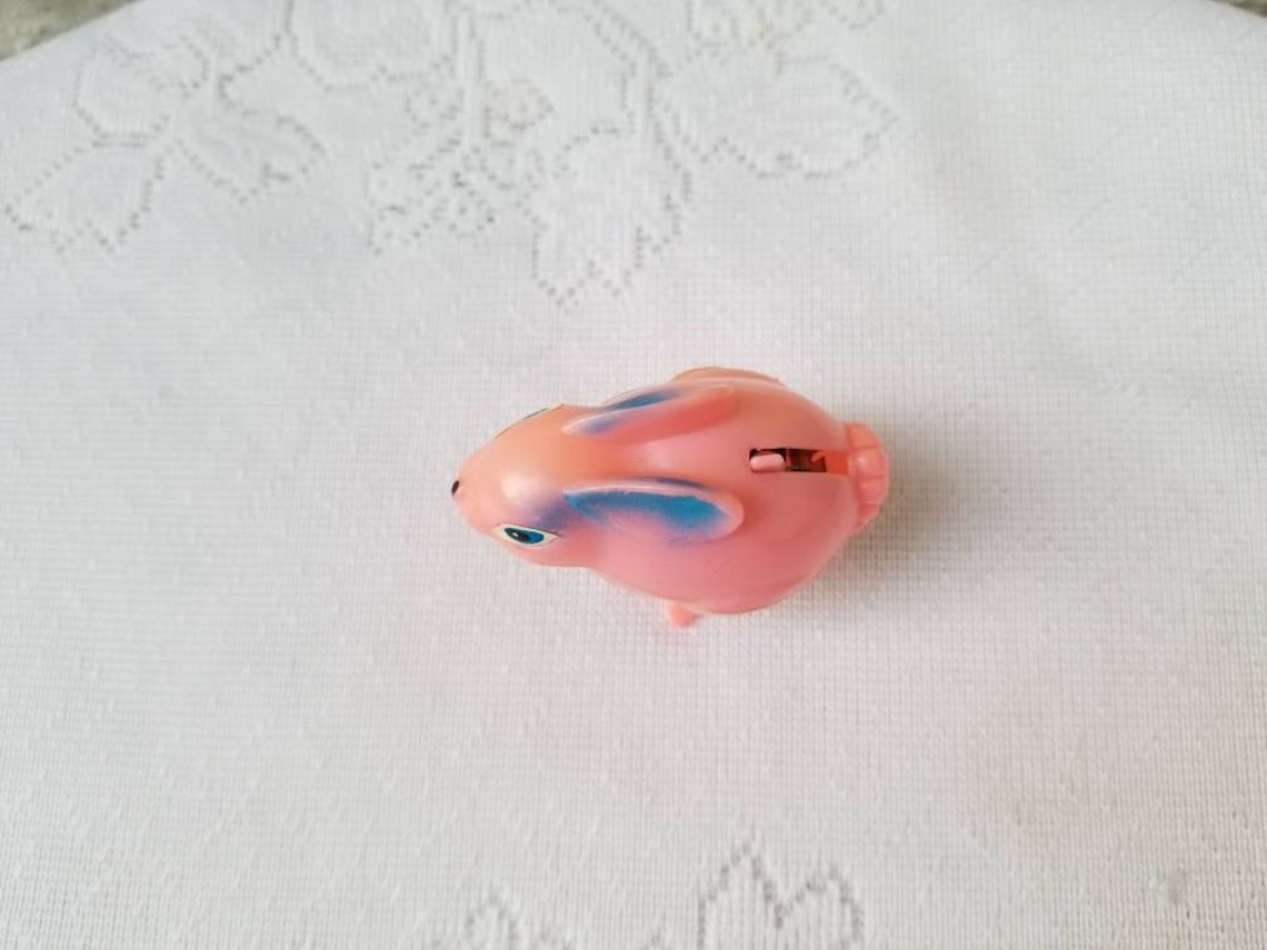 Easter Unlimited Mechanical Wind up Pink Plastic Hopping Jumping Bunny ...