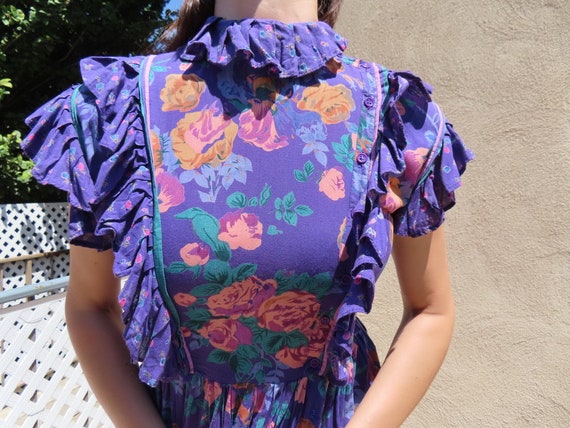1970s Starina Dress Rose Floral Purple High Ruffle Co… - Gem