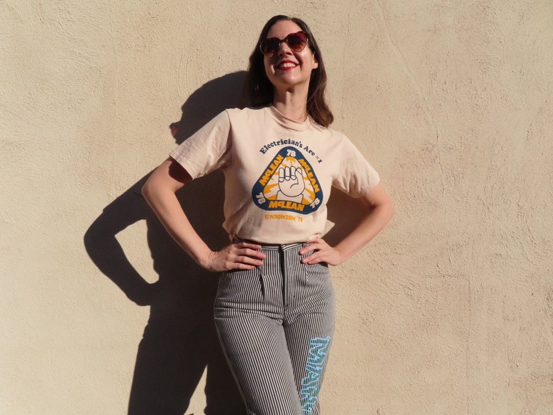 1970s Union T-shirt Electricians Fist up Graphic Election Voting Cream ...