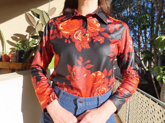 1970s Rose Top Black Red Oversized Floral Roses Print… - Gem