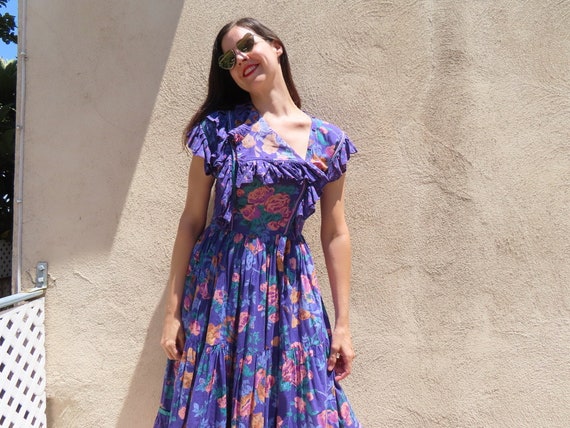 1970s Starina Dress Rose Floral Purple High Ruffle Co… - Gem