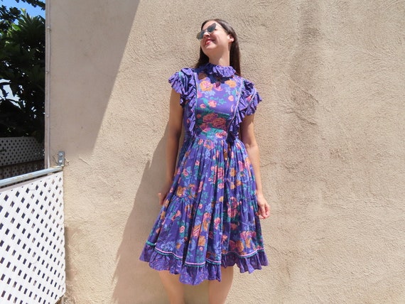 1970s Starina Dress Rose Floral Purple High Ruffle Co… - Gem
