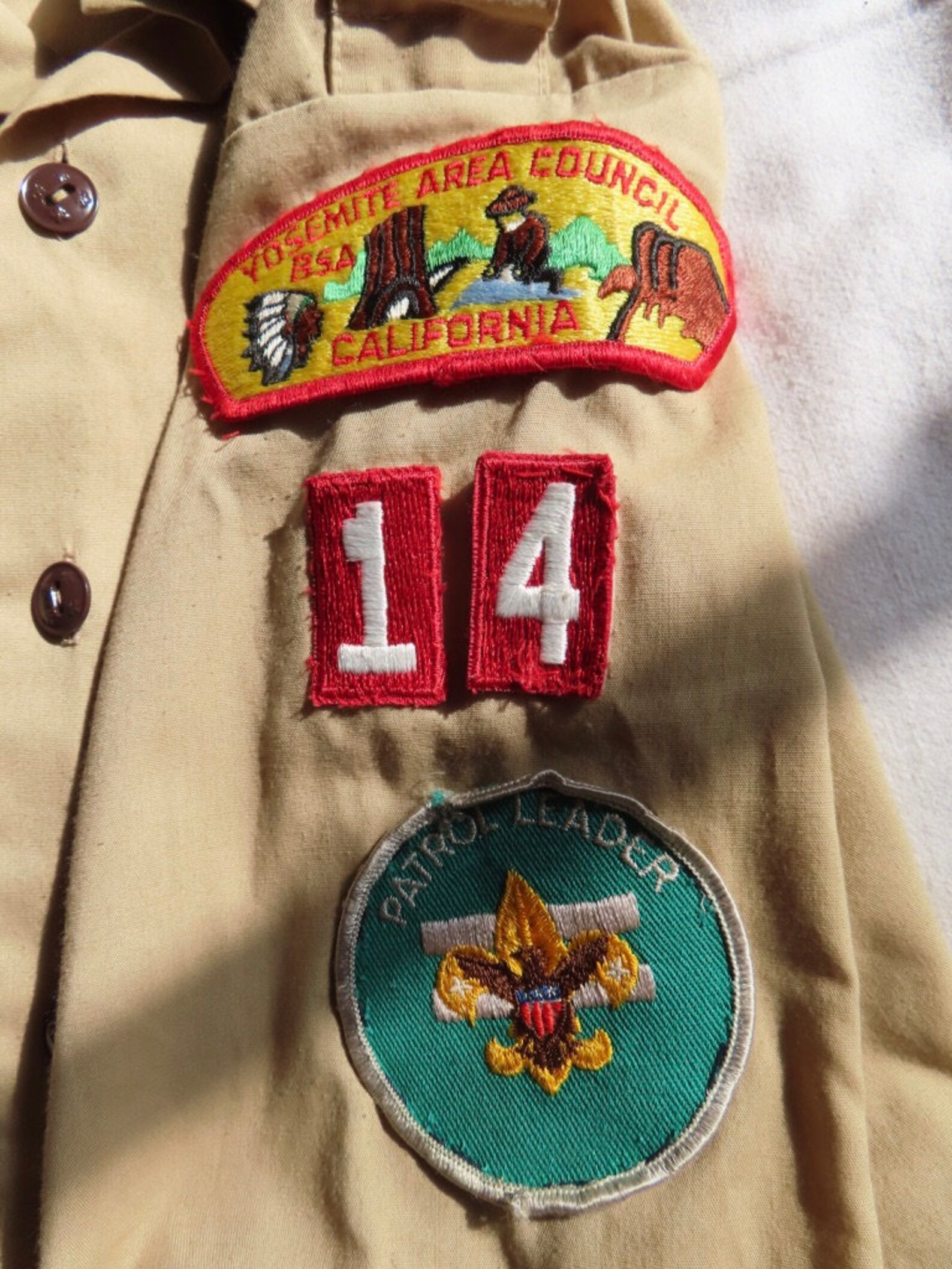 1980s Boy Scout Top Yosemite Lodge California Bear Arrow Flag Patch BSA ...
