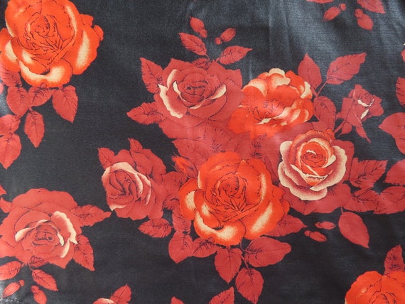 1970s Rose Top Black Red Oversized Floral Roses Print… - Gem