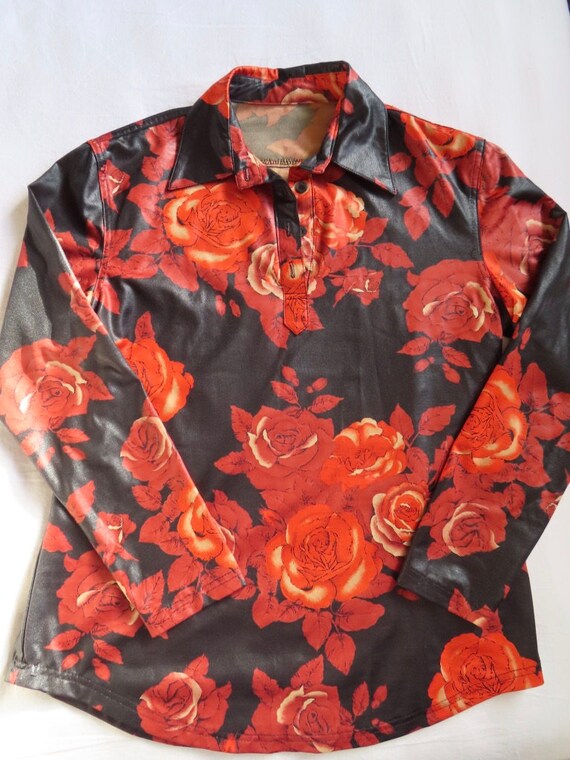 1970s Rose Top Black Red Oversized Floral Roses Print… - Gem