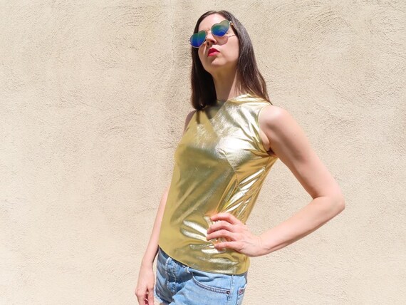 1960s Gold Top Metallic Sleeveless Shell Blouse Darte… - Gem