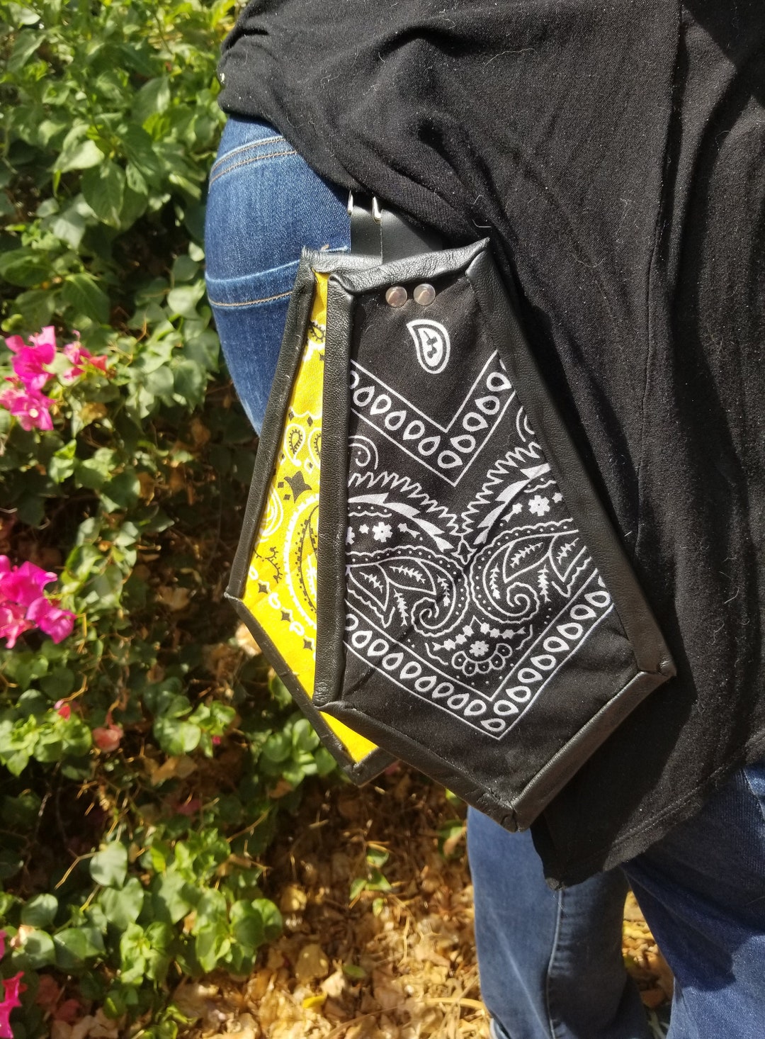 Leather Pocketless Flagging - Handkerchief Flagging Embedded in Leather ...