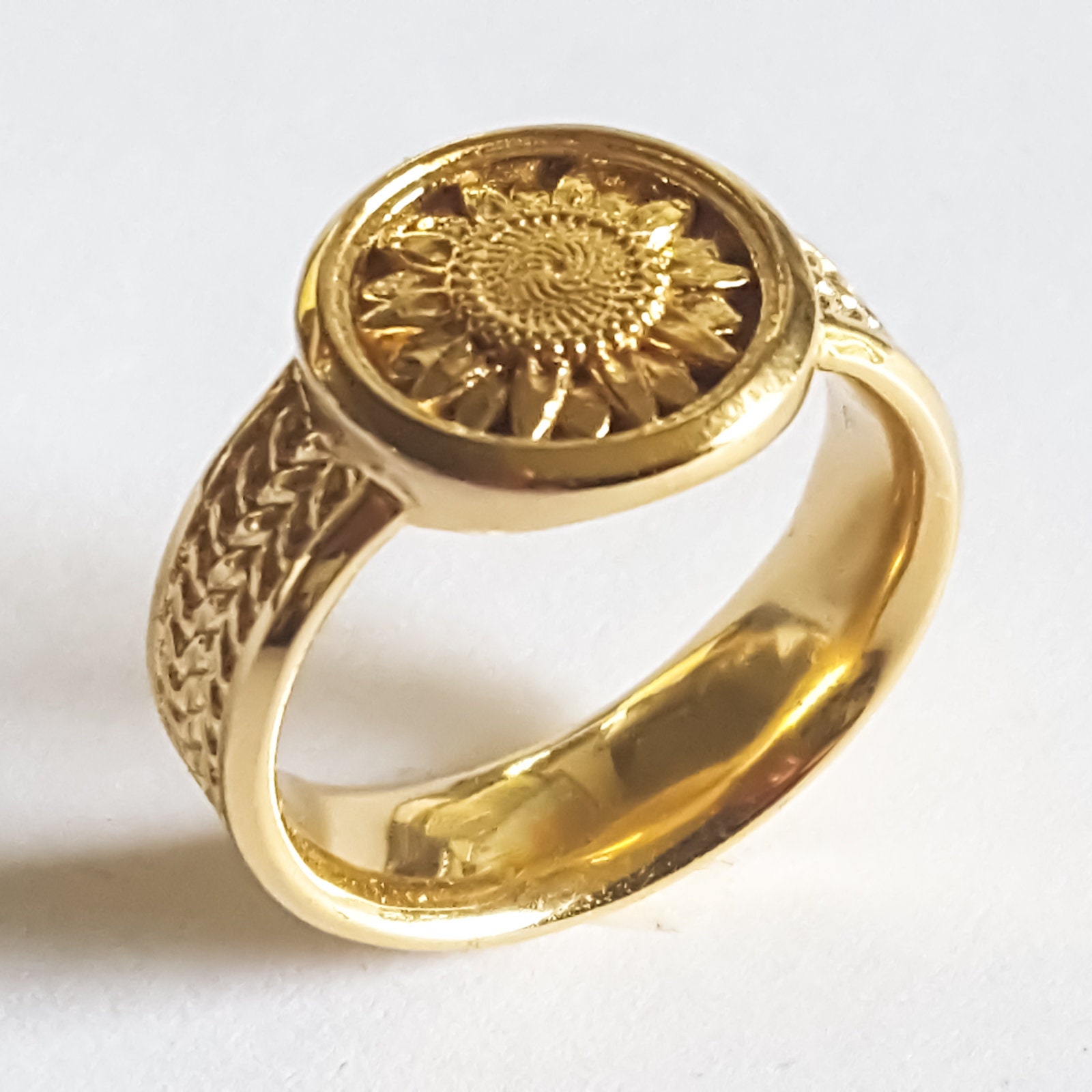 Sunflower Signet Ring - Etsy