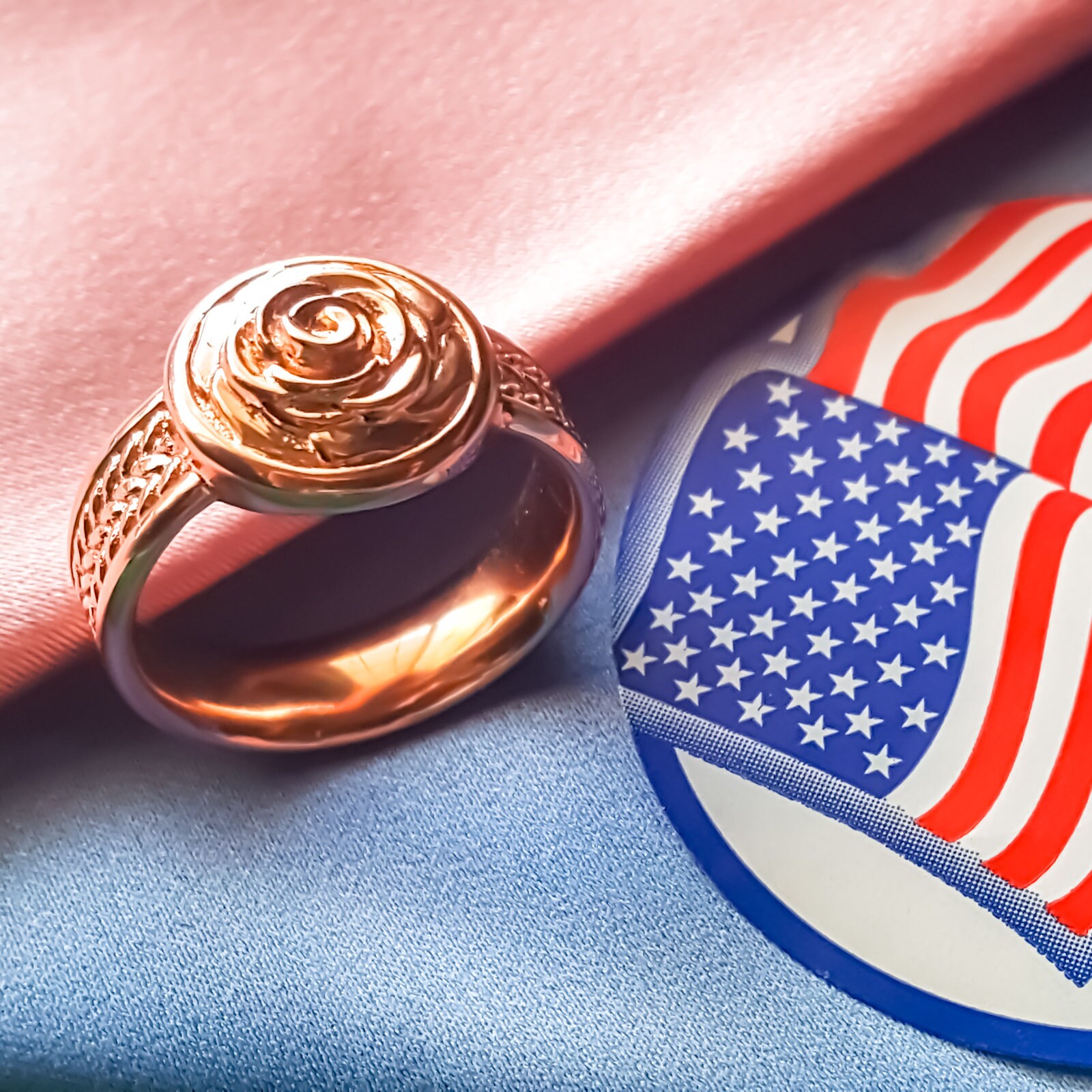 Rose Signet Ring - Etsy