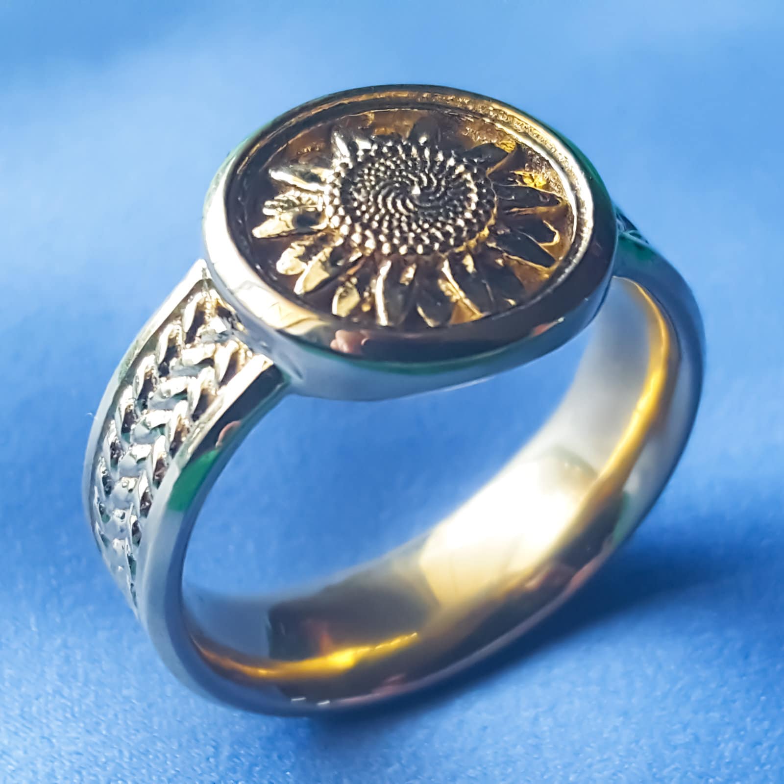 Sunflower Signet Ring - Etsy