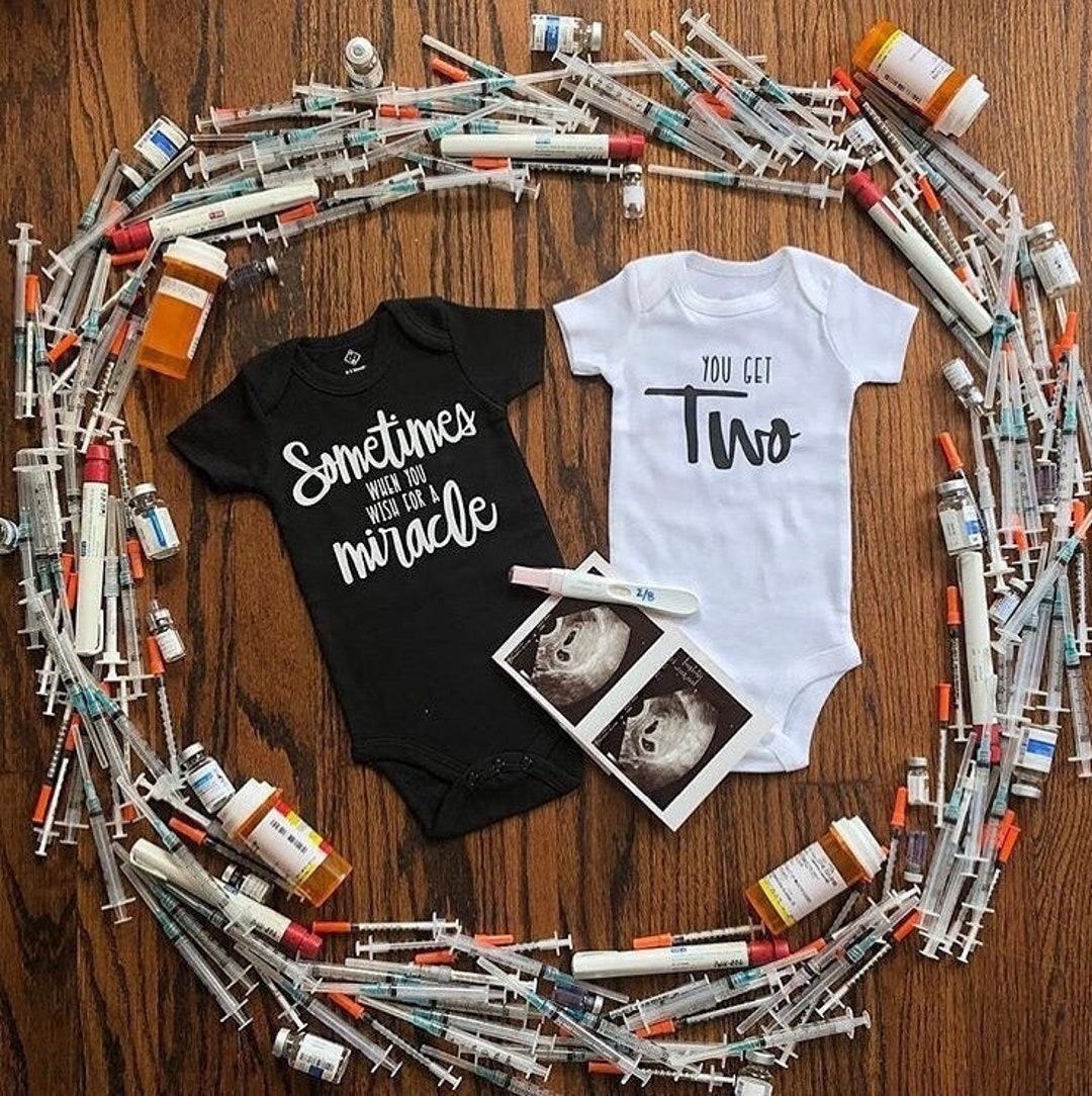 Twin Pregnancy Announcement Bodysuit, IVF Baby Shower Gift - Etsy