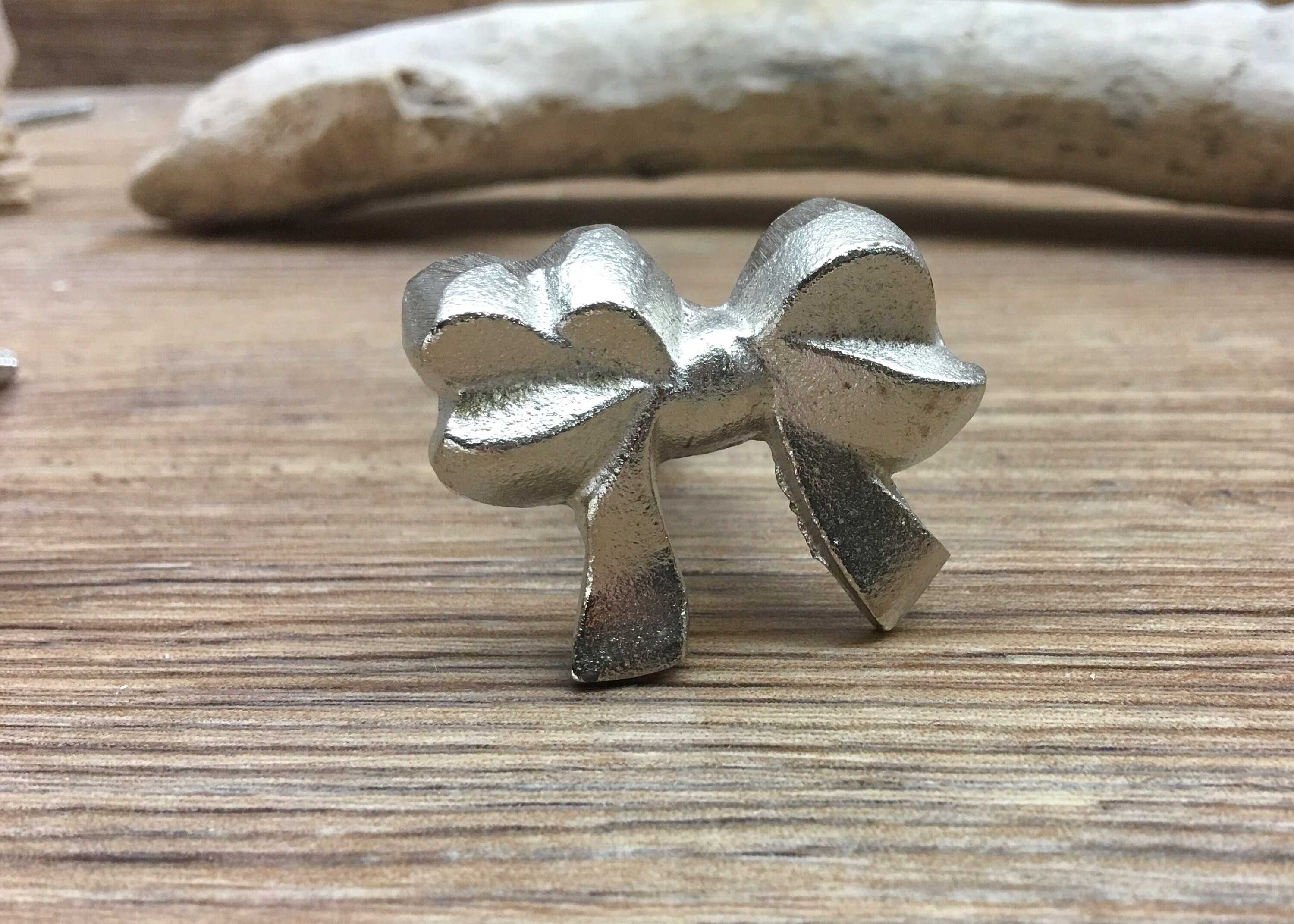 SET OF 2 Silver Metal Bow Knobs - Ribbon Bow Drawer Pull - Whimsical ...