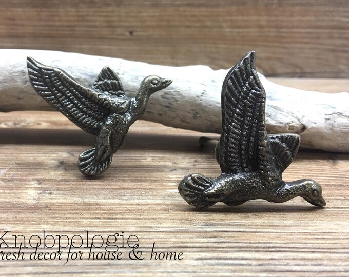 SET OF 2 - Flying Duck Knob - Antique Bronze Metal Mallard Knob - Hunter Hunting Themed ...