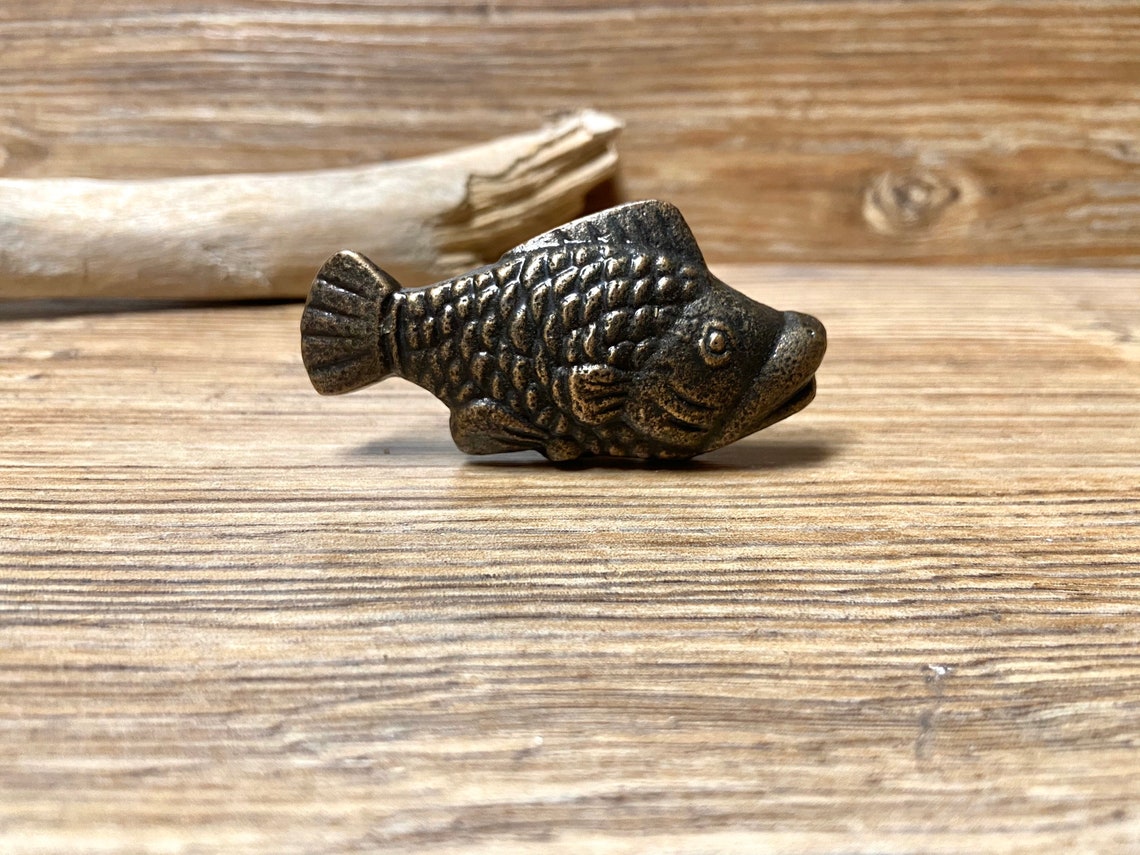 SET OF 8 Bronze Big Lip Fish Knobs Drawer Pull Beach Theme | Etsy