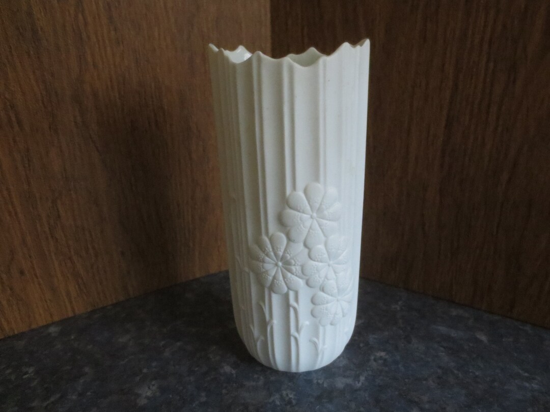 Vintage Mid Century Modern Kaiser White Bisque Porcelain Relief Design ...
