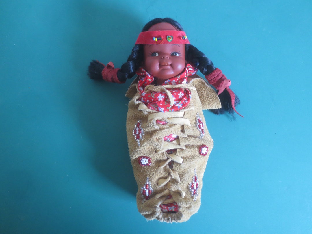 Vintage Native American Aboriginal Indigenous Baby Girl in a Papoose ...