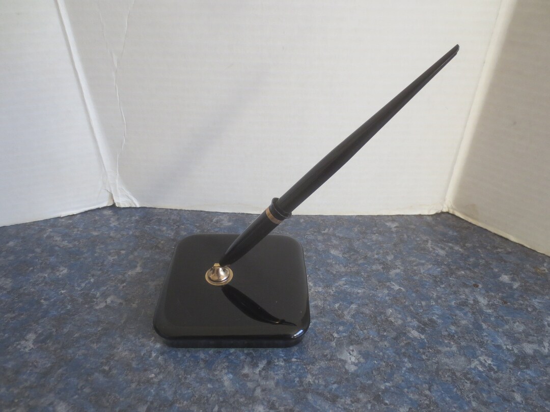 Vintage War Era Sheaffer Fountain Pen and Black Glass Pen Holder Set ...