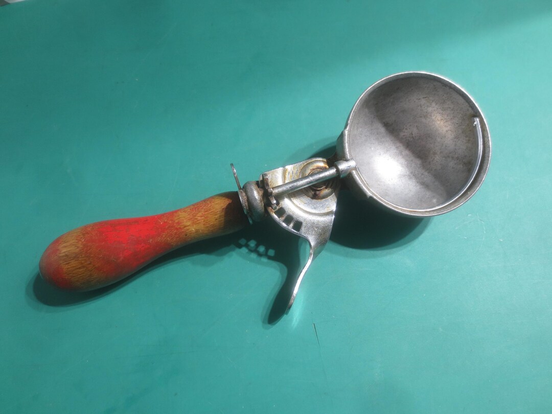 Vintage Mid Century Tala Old Fashioned Aluminum Ice Cream Hand Scooper ...