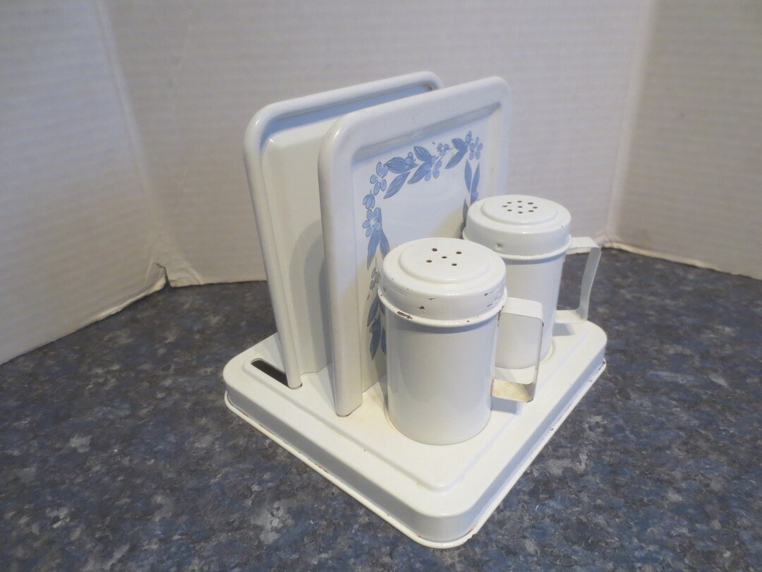 Vintage Farmhouse Chic White Enamel Painted Metal Adjustable Spring ...