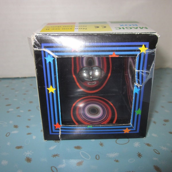 Optical Illusion Box - Etsy